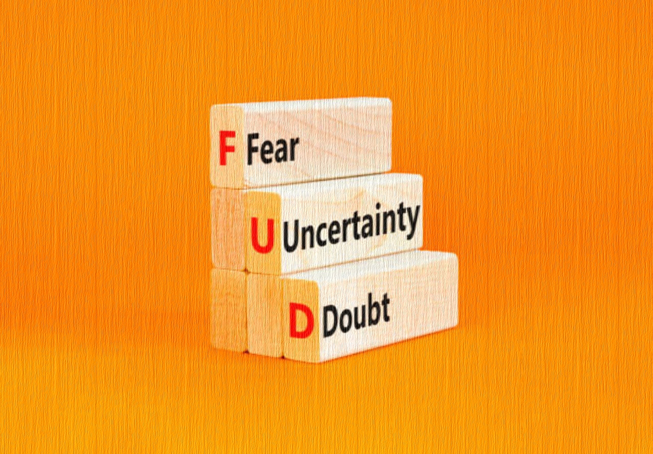 What are FOMO and FUD in Crypto and How to Avoid Them